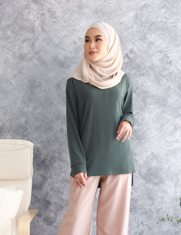 ironlesstops-80 – Attire Madness